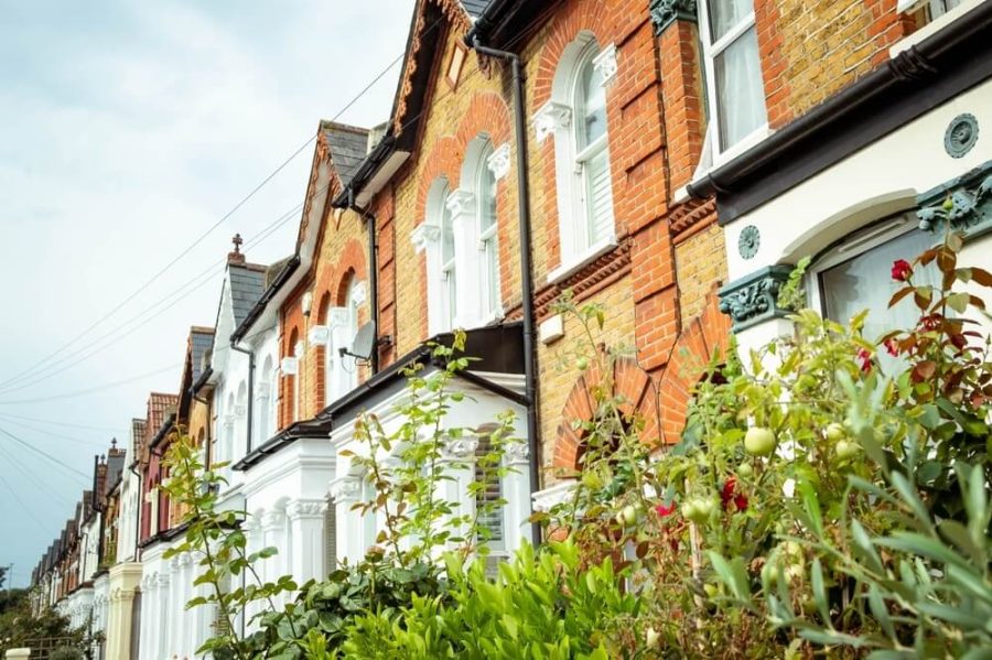 House prices dip by 0.1% in May, says Halifax - what MORTGAGE