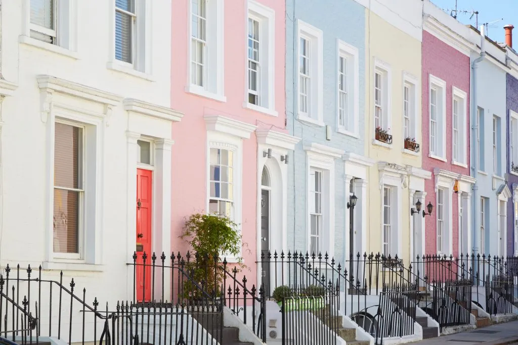 House prices fall by 0.6% in May - what MORTGAGE