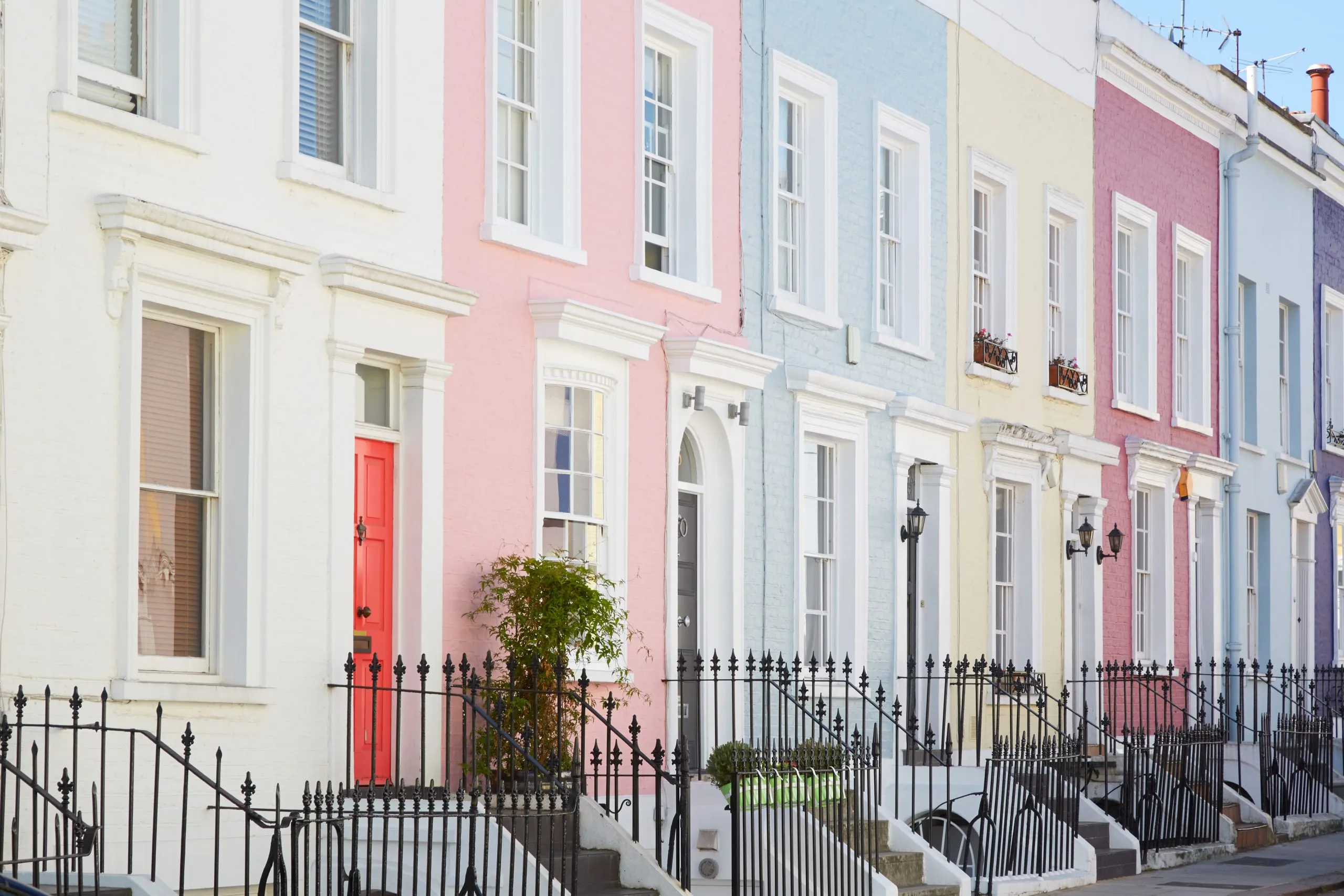 House prices fall by 0.6% in May - what MORTGAGE
