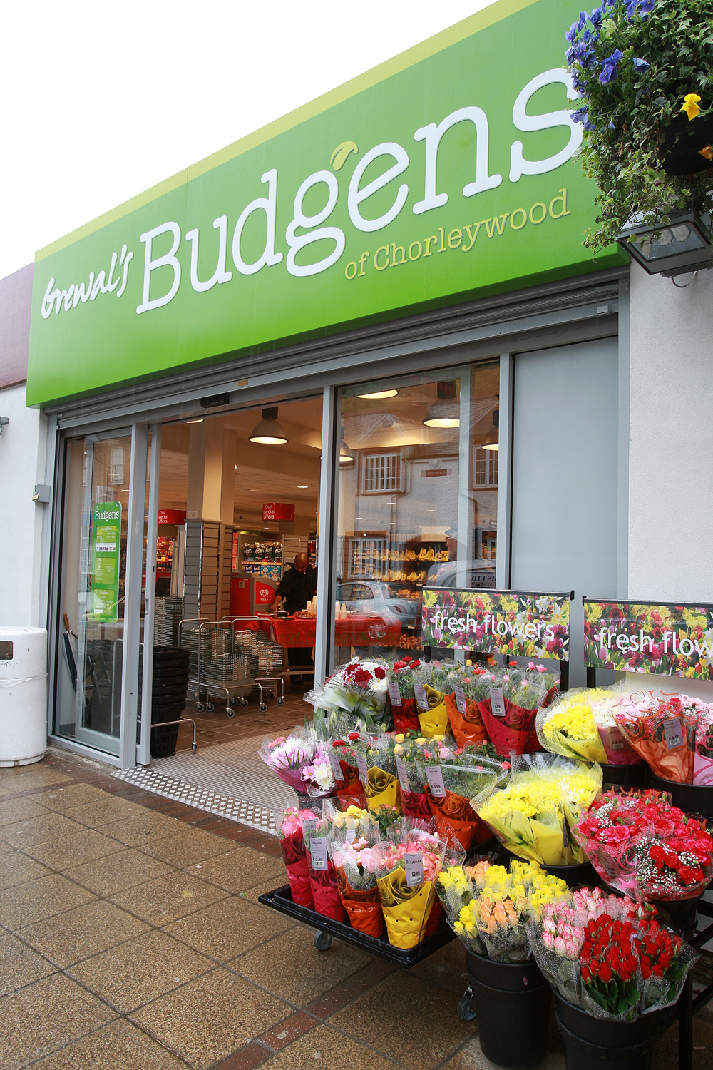 Budgens celebrate 'Christmas for Less' with new campaign | Talking Retail