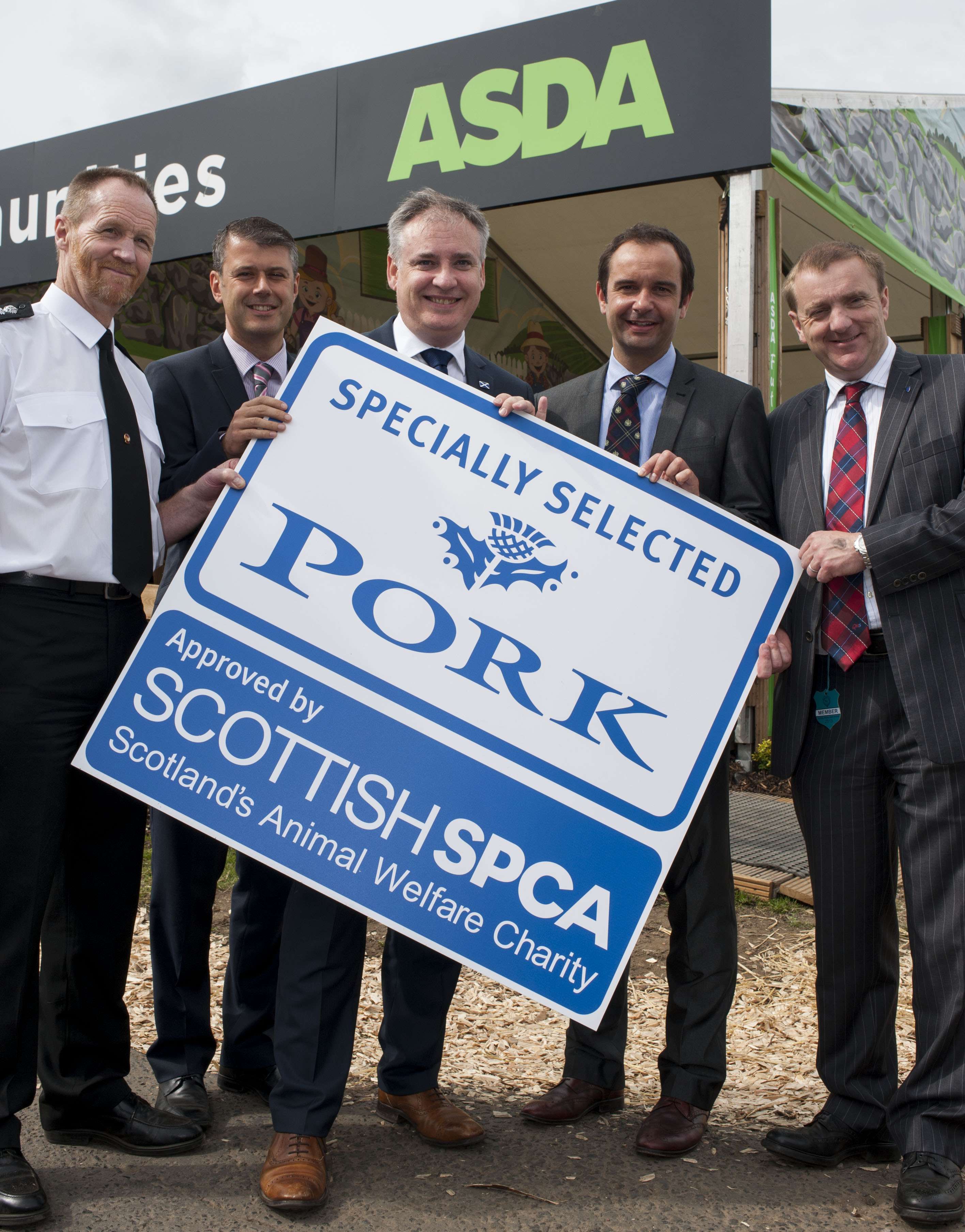Scottish pig industry welcomes Asda welfare label commitment | Talking ...