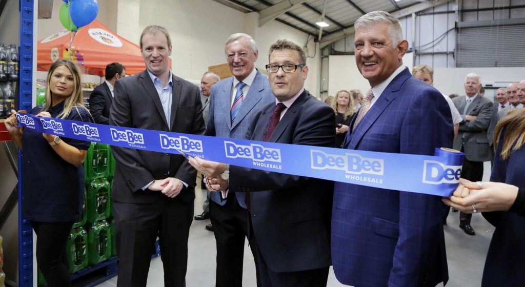 Hull MP welcomes Dee Bee Wholesale opening | Talking Retail