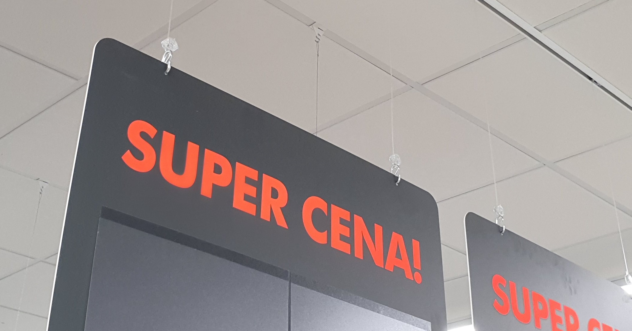 Retailers get ‘floating’ signage system | Talking Retail