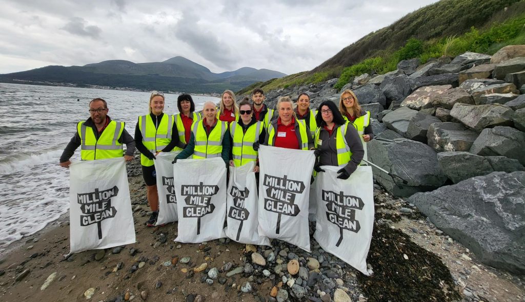 Spar staff and customers help clean local beaches | Talking Retail
