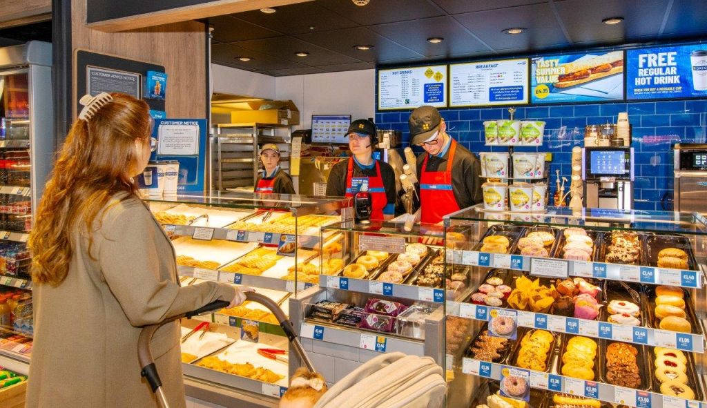 New Spar store with Greggs and Subway franchise, opens in Nottingham ...
