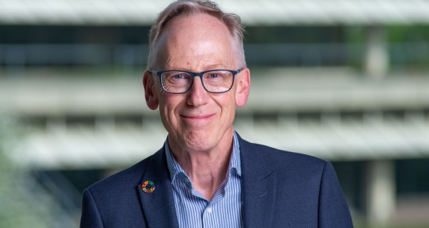 Independent Co-operative leader retires after a long career in retail ...